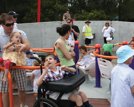 merry go round2 | Accessible Playgrounds